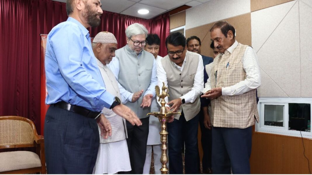 Bharat Express Urdu Conclave में उर्दू के प्रसिद्ध विद्वानों और ...